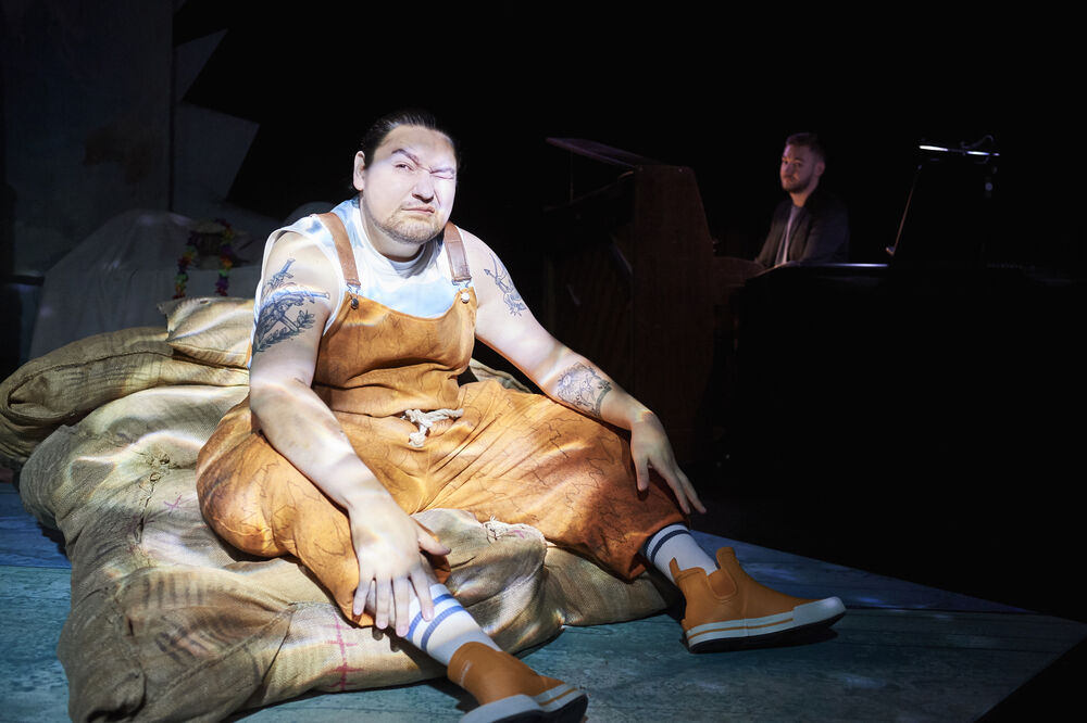 Theater Regensburg – Home – Ratte Rudi geht von Bord